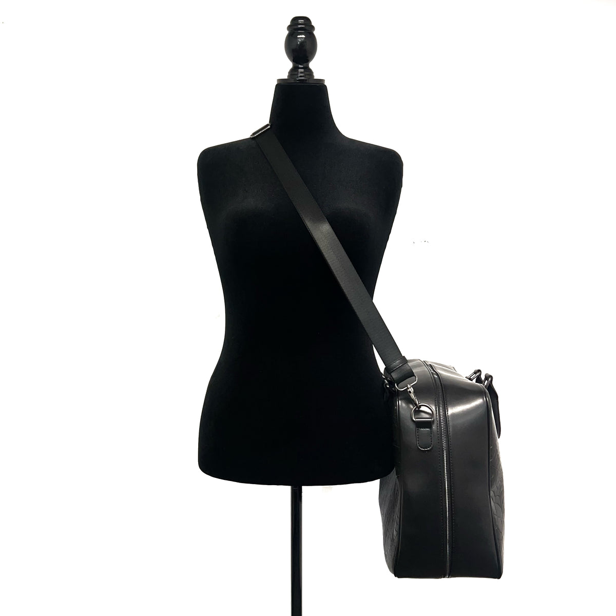 Corporate Baddie bag – Backstitch Bruja