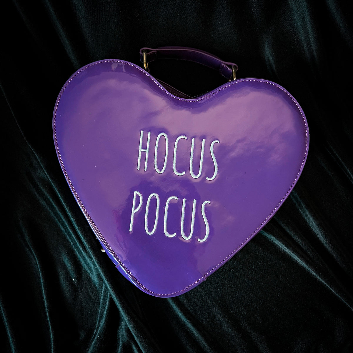 Hocus Pocus Heart bag – Backstitch Bruja